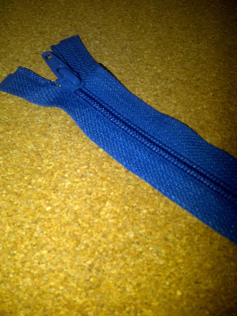 24_medium_blue_zipper – TrimsOnWheels.com